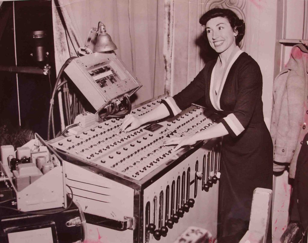 Light Show Evolution—with Christmas Display Review – Friends of ...